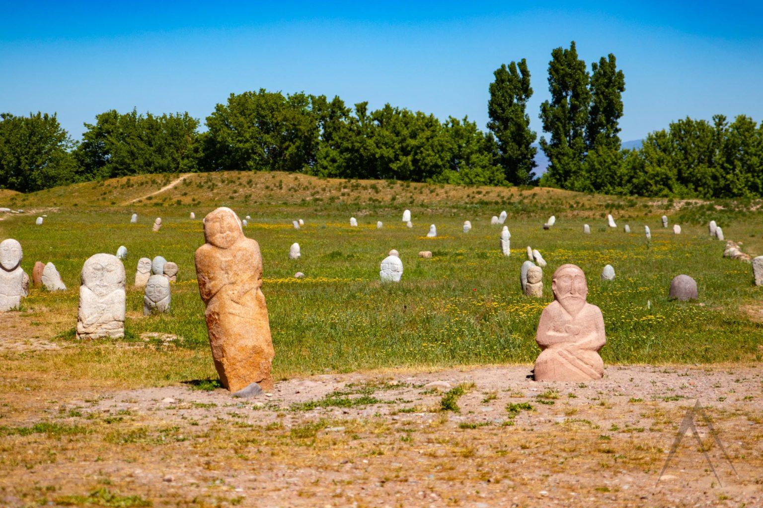 Balbal burial statues - Central Asia Guide