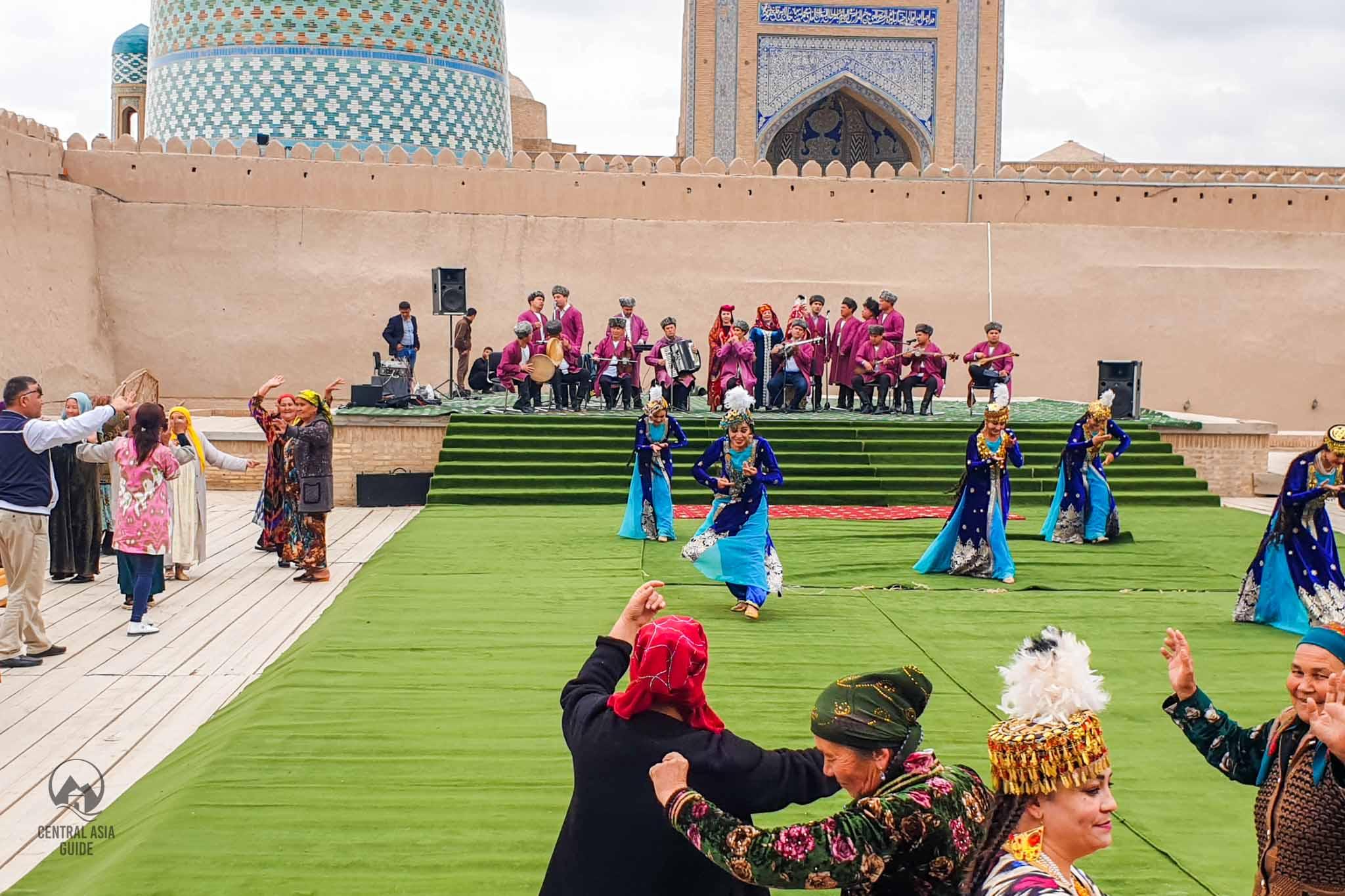 Uzbek dance culture - Central Asia Guide