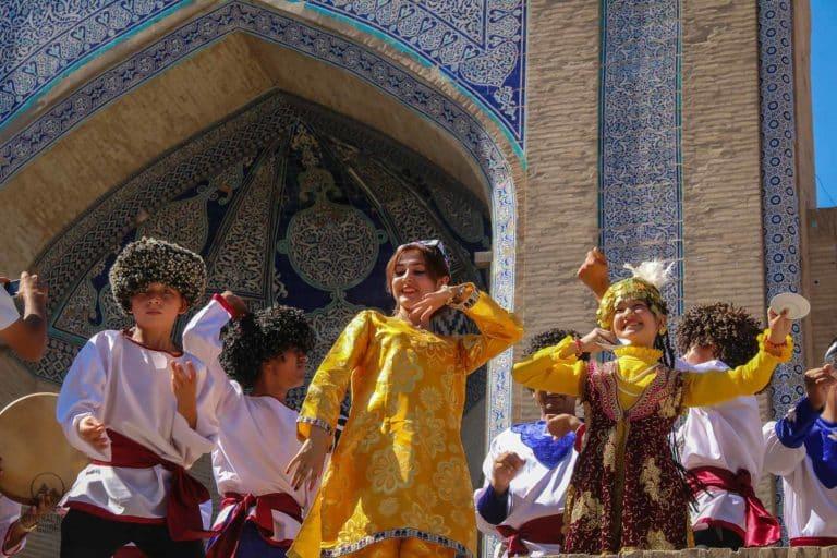 Uzbek dance culture - Central Asia Guide