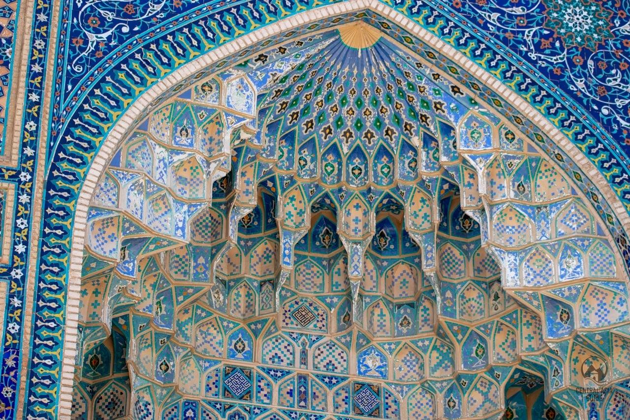 Gur e Amir ist die Begräbnisstätte von Timur - Reiseführer für Zentralasien